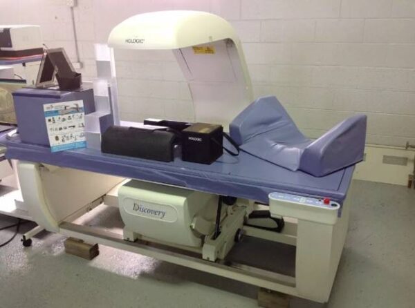 2005 HOLOGIC DISCOVERY A DEXA SCANNER • MedPlus Equipment Services